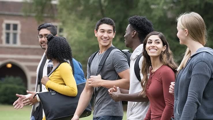 Many US students now choose careers over college - American Political Watch